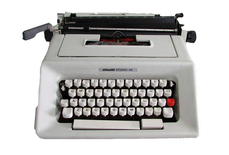 Qual a razão da posição das letras na máquina de escrever? • HR Idiomas